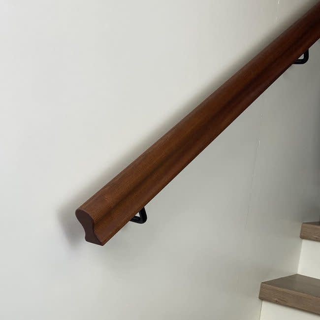 Houten trapleuning sleutelgat: Mahonie - Trapleuningexpert