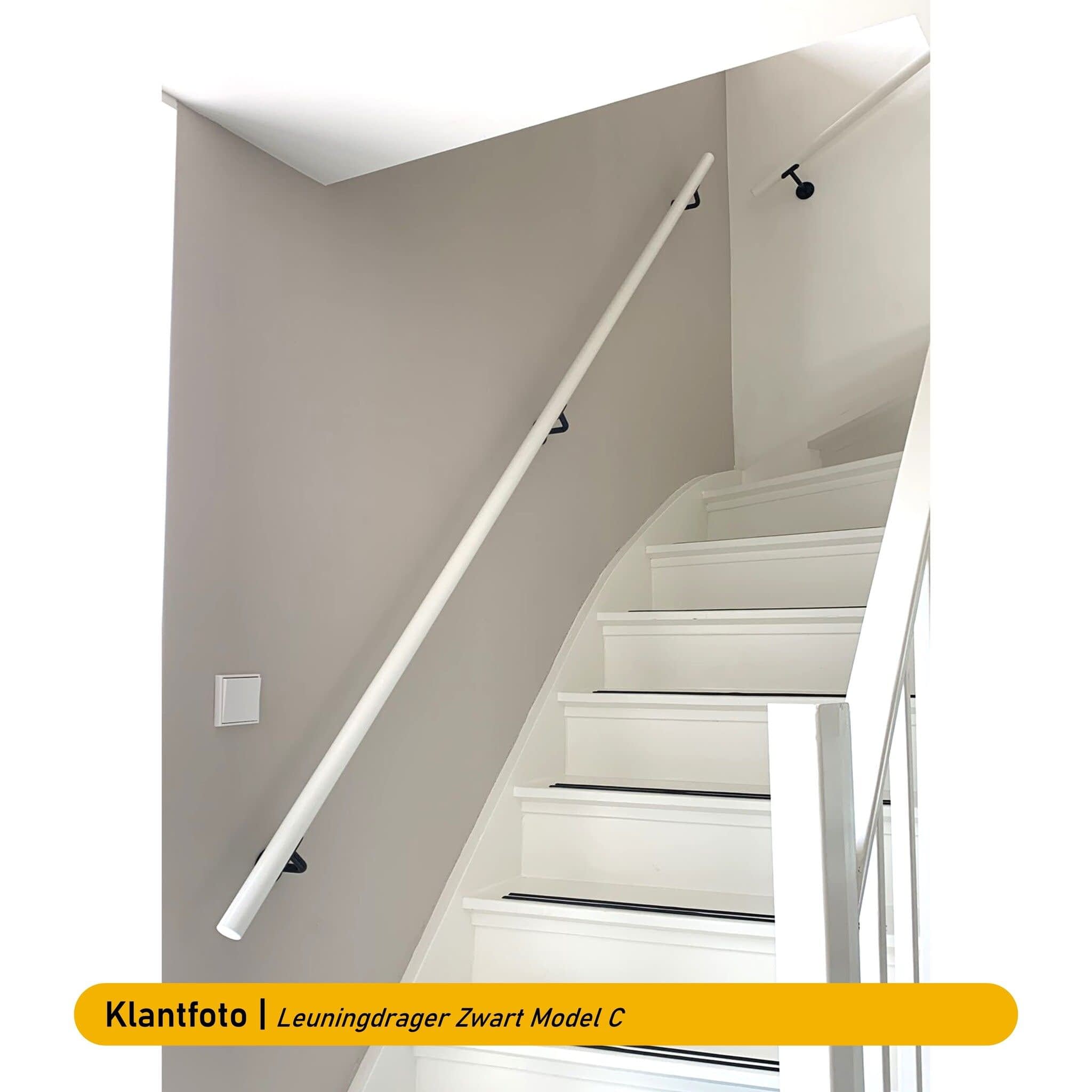 Wit hardhouten trapleuning | Rond (38 mm) - Trapleuningexpert